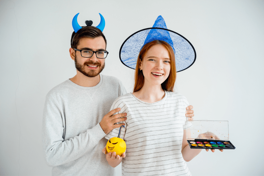 21 Easy Couples Halloween Costume Ideas You’ll Want To Try - Daneila Bright